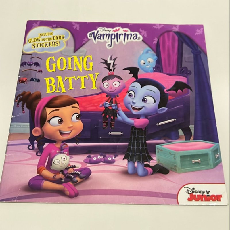 Vampirina Going Batty by Disney Books