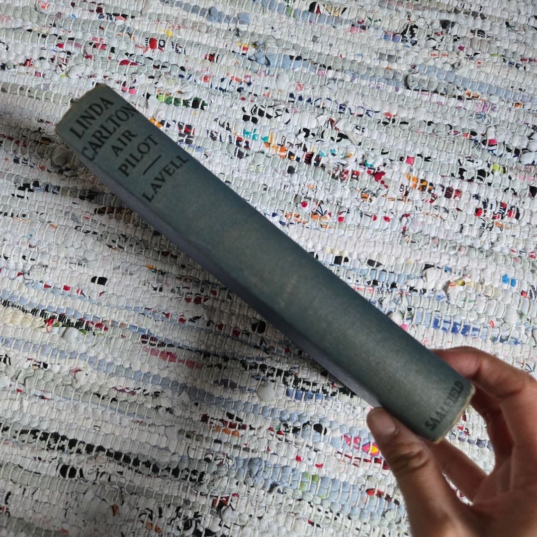 Linda Carlton Air Pilot by Edith Lavell, Hardcover | Pangobooks