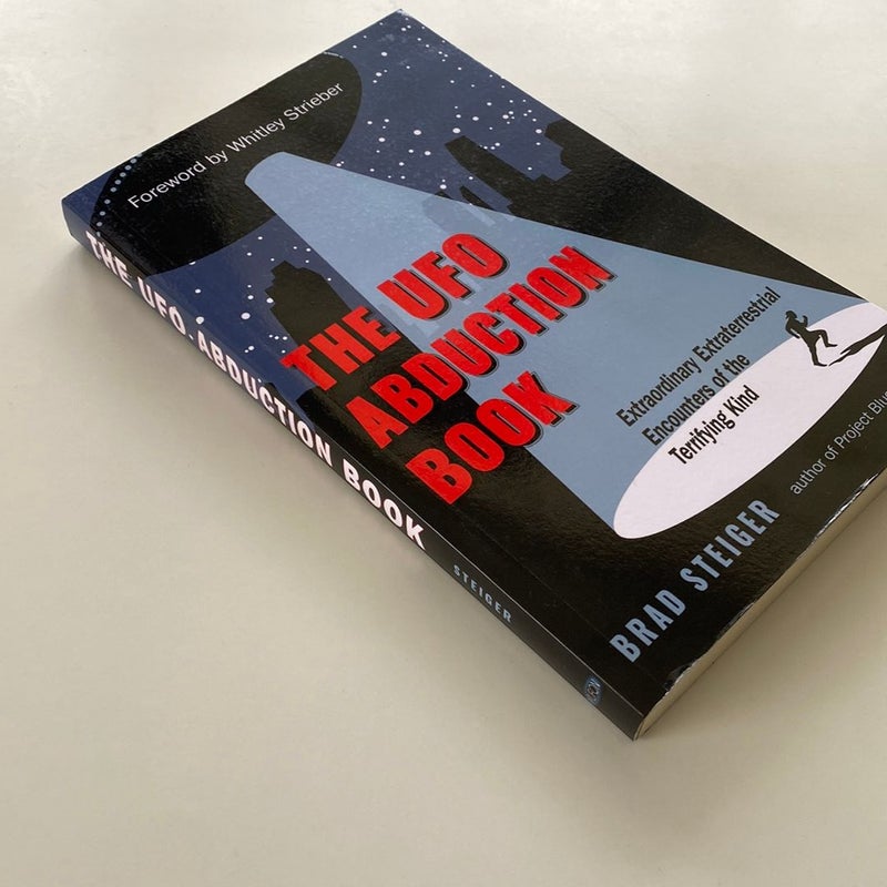 The UFO Abduction Book by Brad. Steiger, Paperback | Pangobooks