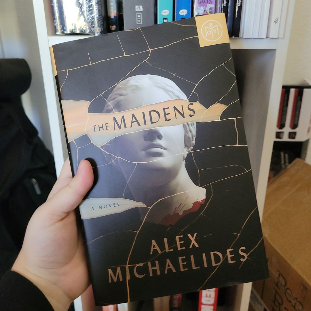 The Maidens by Alex Michaelides, Hardcover | Pangobooks