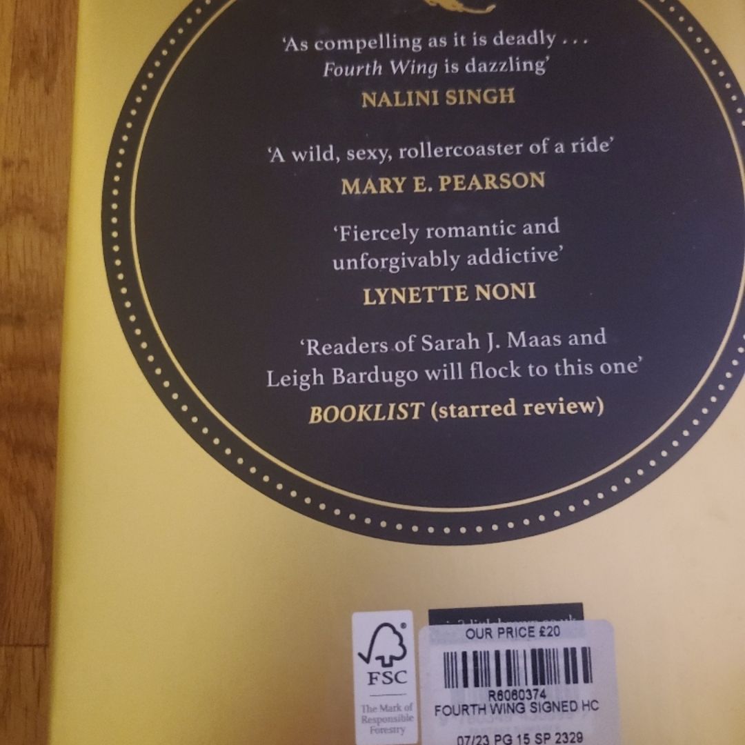 Fourth Wing Signed by Rebecca Yarros , Hardcover | Pangobooks