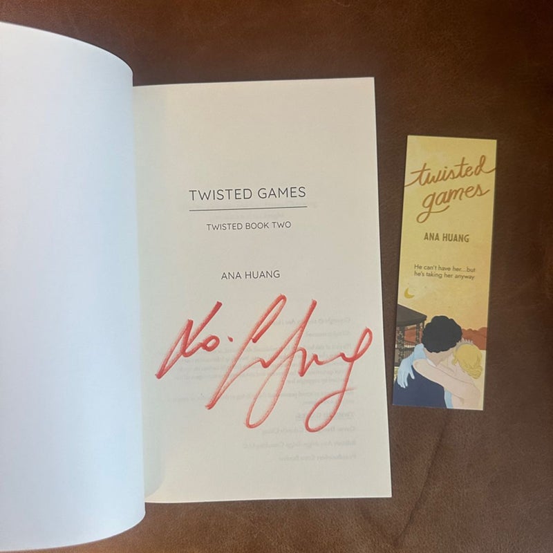 Twisted games signed special edition steamy lit Ana huang by Ana huang, Paperback | Pangobooks