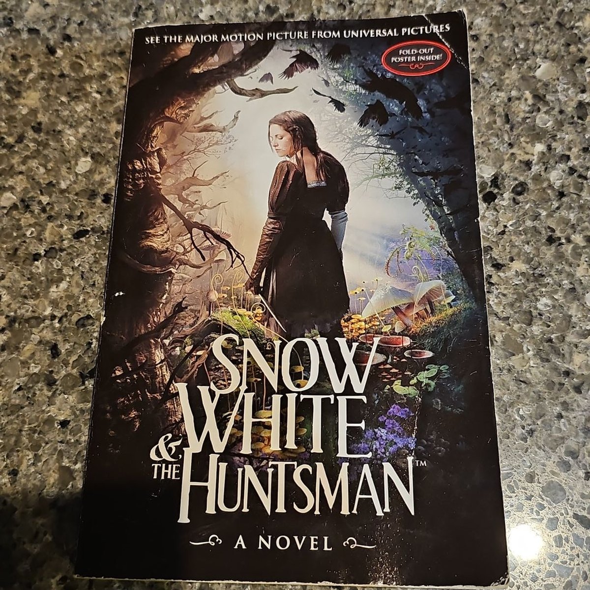 Snow White and the Huntsman by Evan Daugherty, John Lee Hancock ...