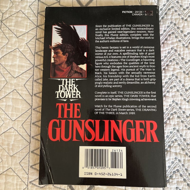The Gunslinger by Stephen King, Paperback | Pangobooks