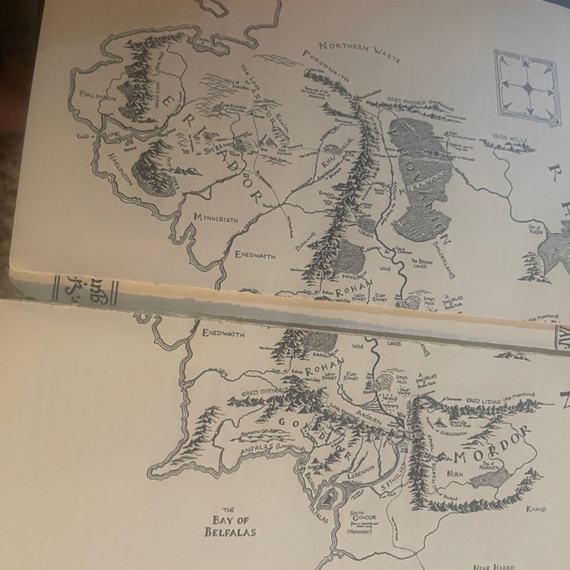 The hobbit- the lord of the rings book set by J.R Tolkien, Paperback ...