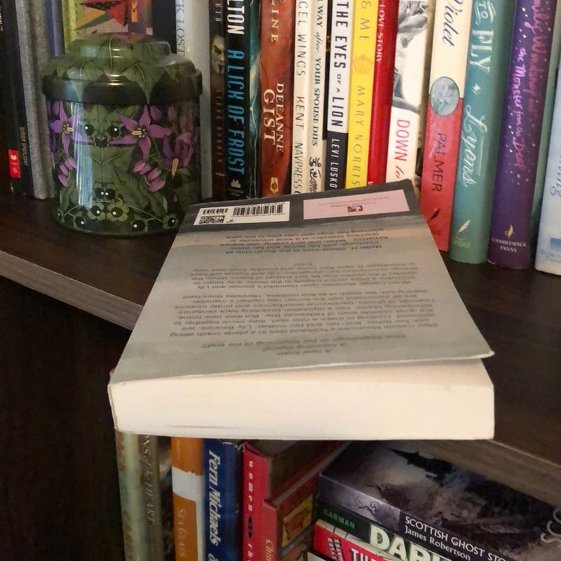 Ghosts Lore & House By The Shore by , Paperback | Pangobooks