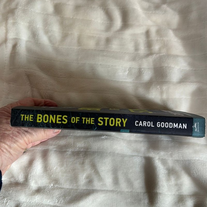 The Bones of the Story by Carol Goodman, Paperback | Pangobooks