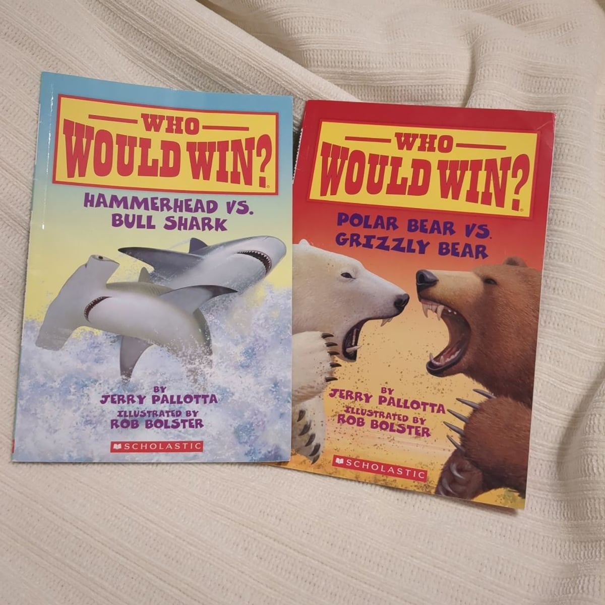 Polar Bear vs. Grizzly Bear by Jerry Pallotta