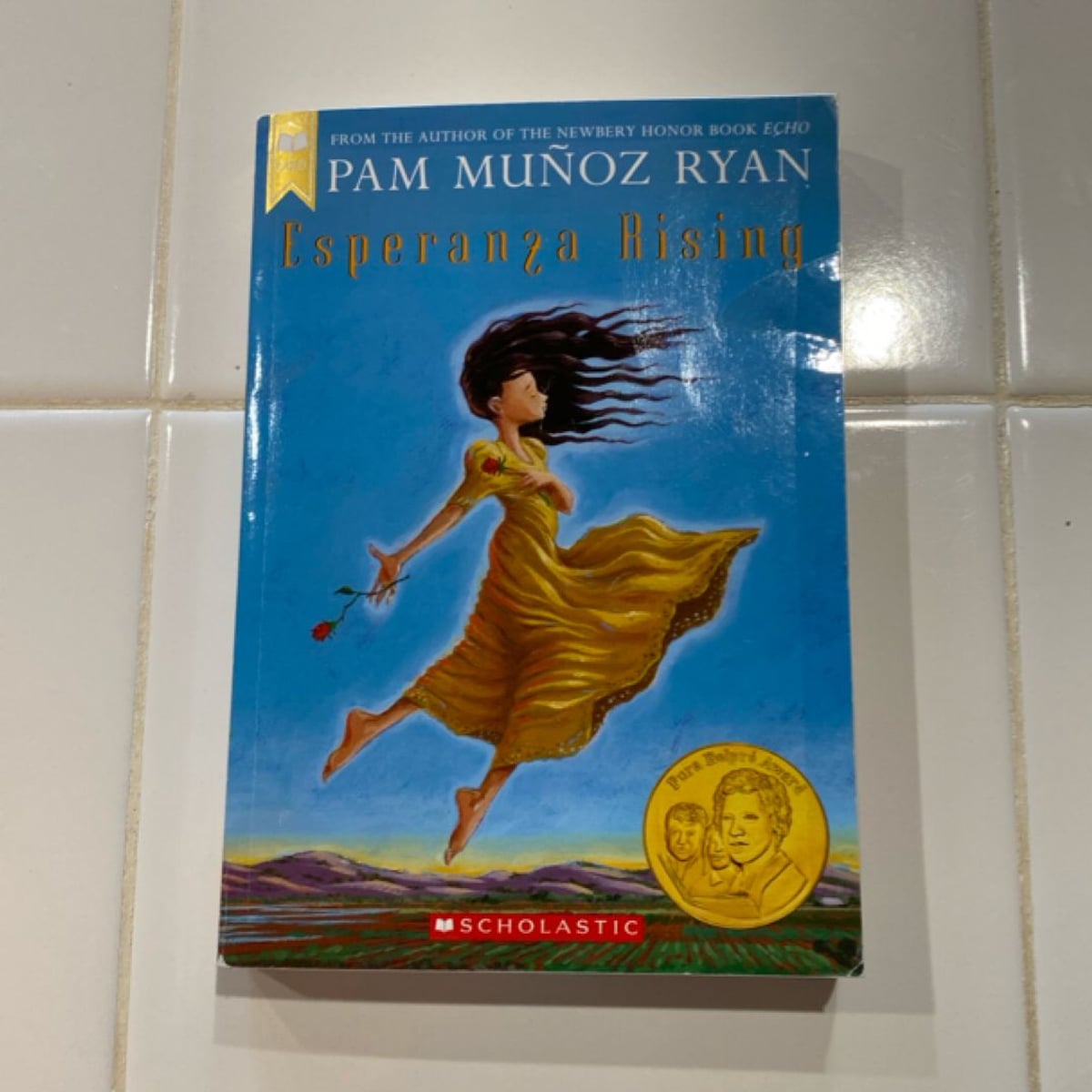 Esperanza Rising by Pam Muñoz Ryan, Paperback | Pangobooks