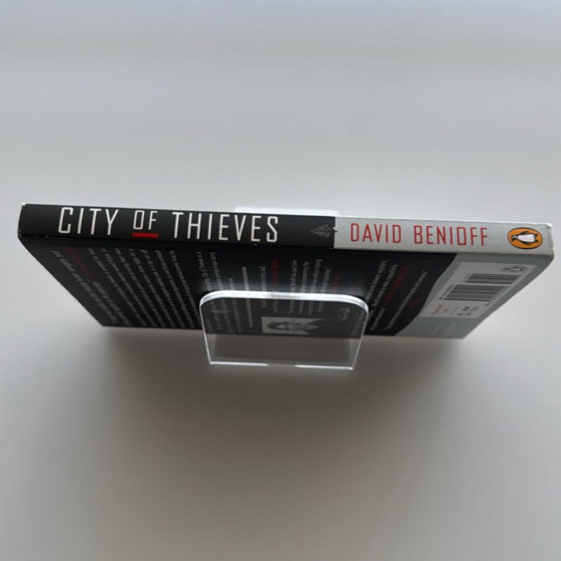 City of Thieves by David Benioff, Paperback | Pangobooks