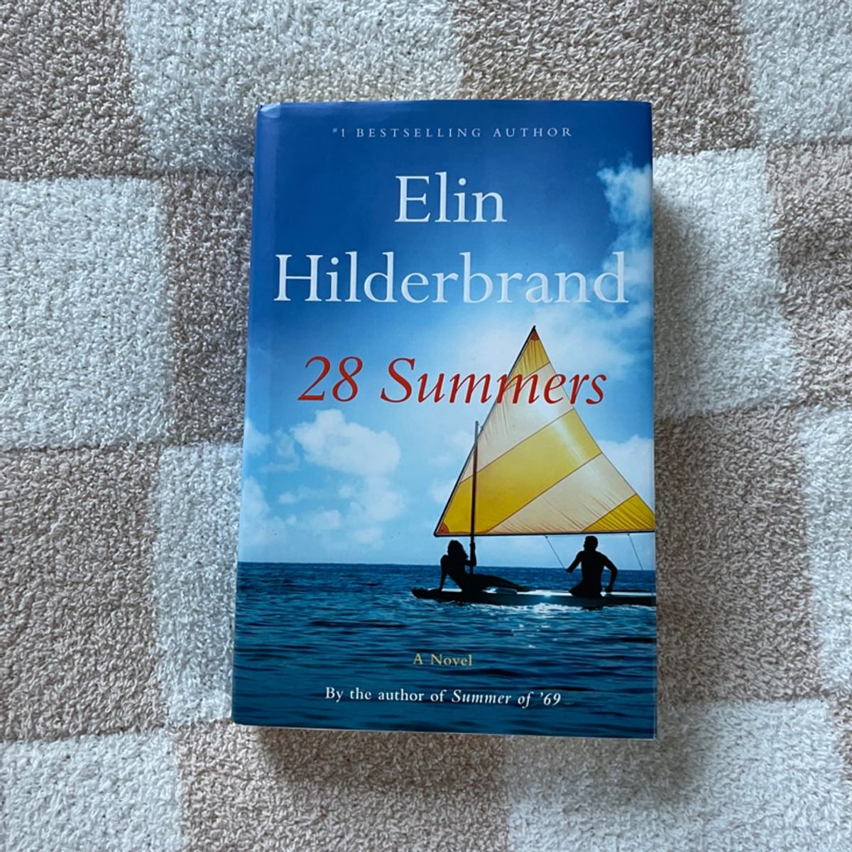 28 Summers by Elin Hilderbrand, Hardcover | Pangobooks