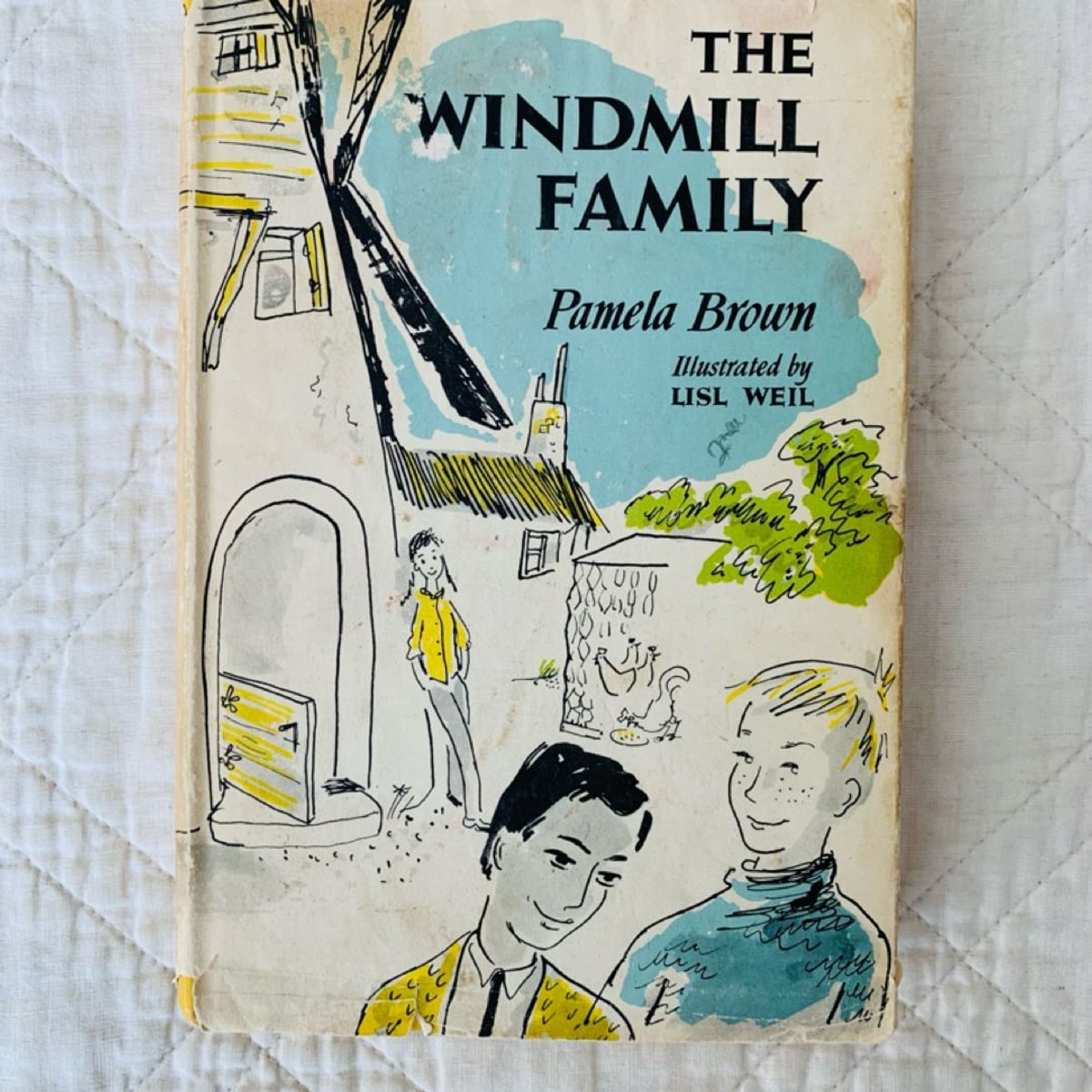 The Windmill Family by Pamela Brown, Hardcover | Pangobooks