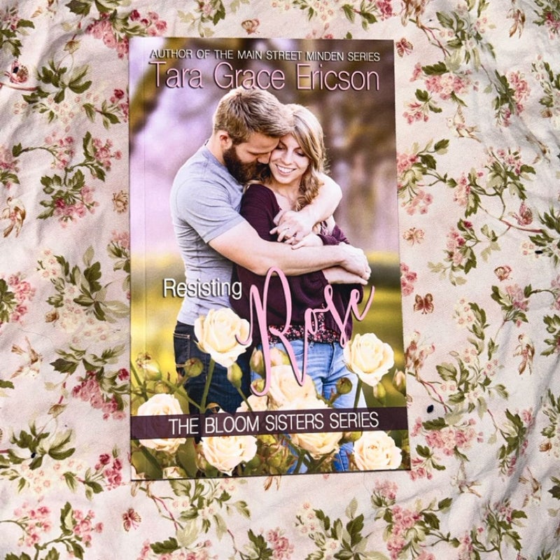 Resisting Rose by Tara Grace Ericson, Paperback | Pangobooks