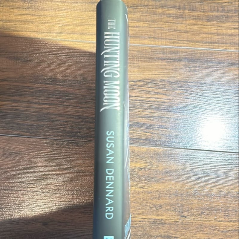 The Hunting Moon by Susan Dennard, Hardcover | Pangobooks