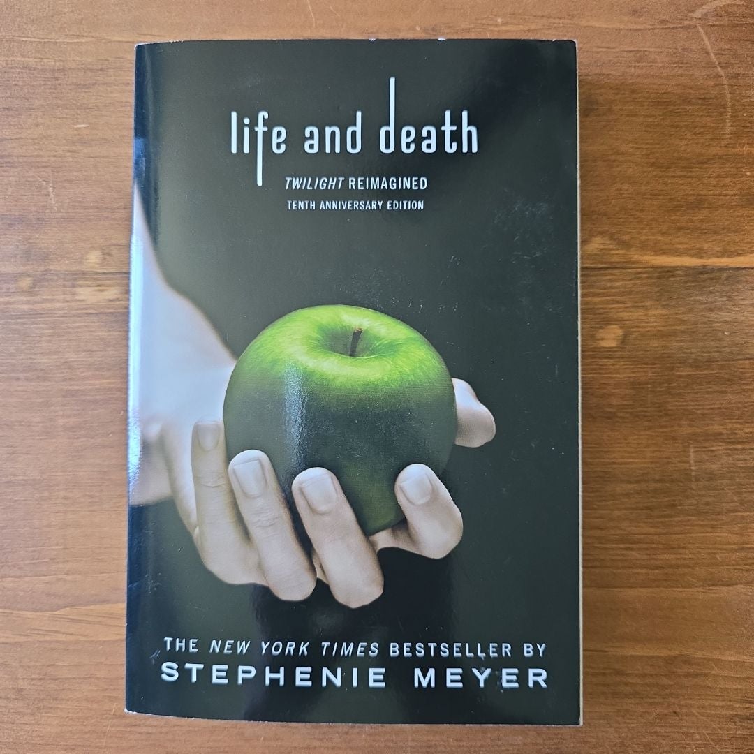 Life and Death: Twilight Reimagined by , Paperback | Pangobooks