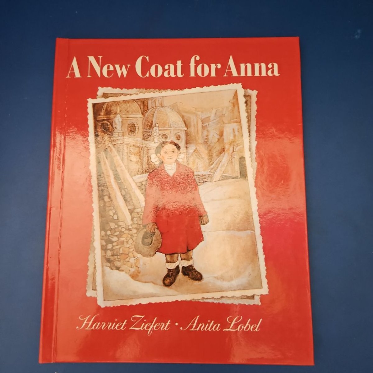 A New Coat for Anna by Harriet Ziefert
