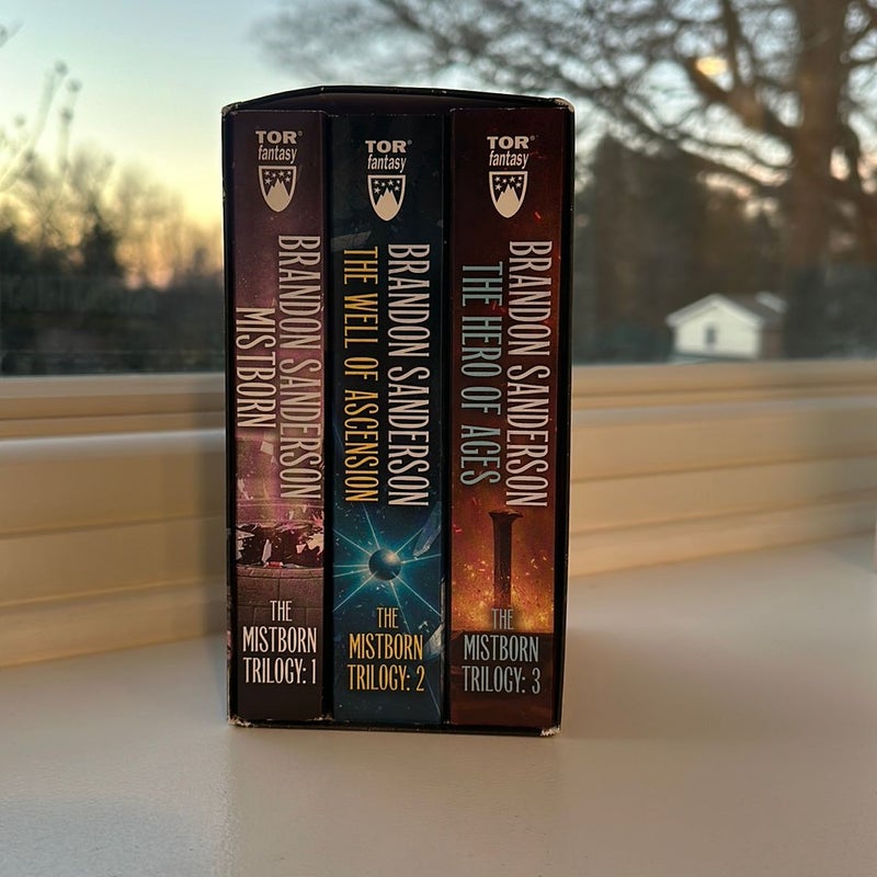 Mistborn Trilogy Boxed Set by Brandon Sanderson, Paperback | Pangobooks Mistborn Trilogy Boxed Set by Brandon Sanderson, Paperback | Pangobooks