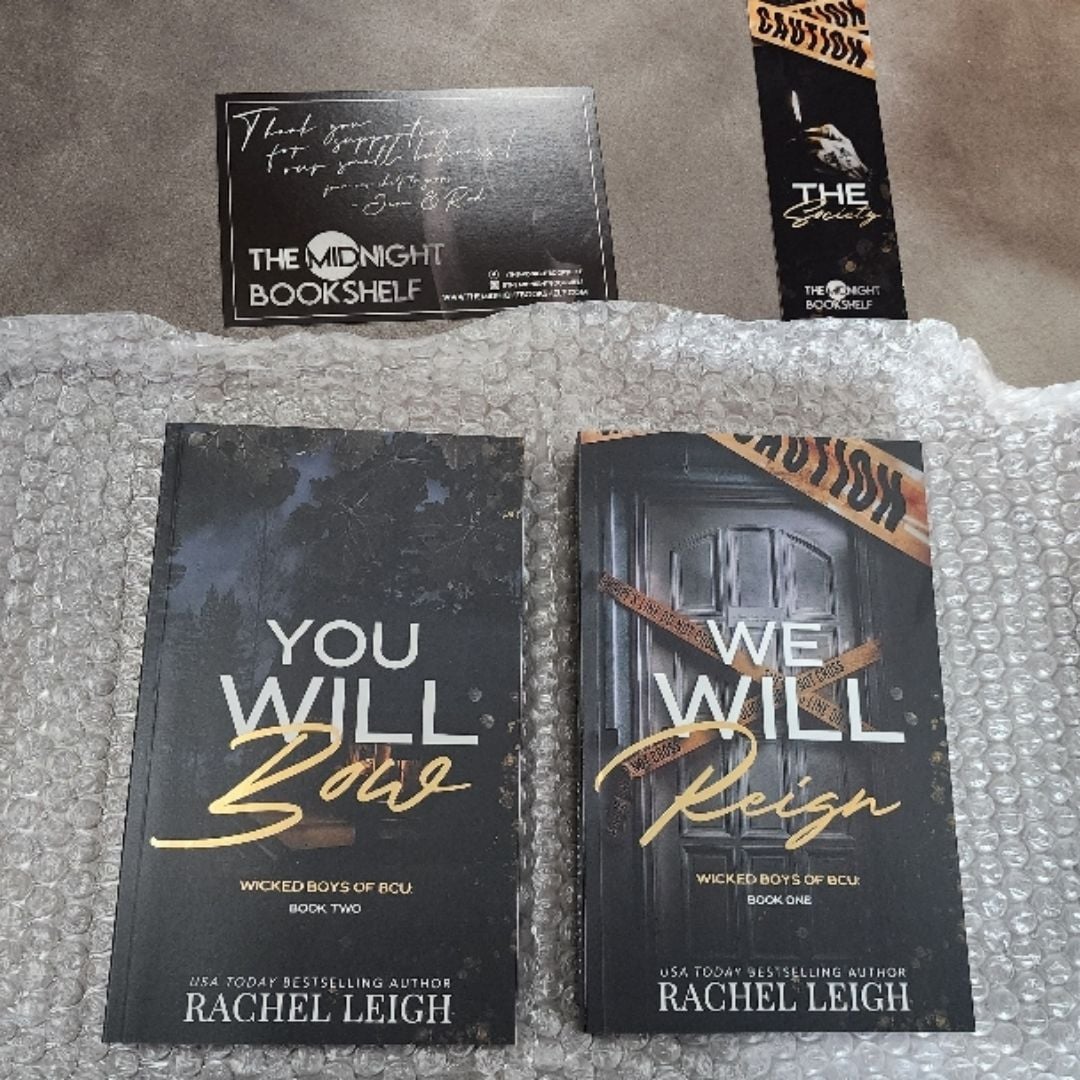 Midnight bookshelf by Rachel Leigh, Paperback | Pangobooks