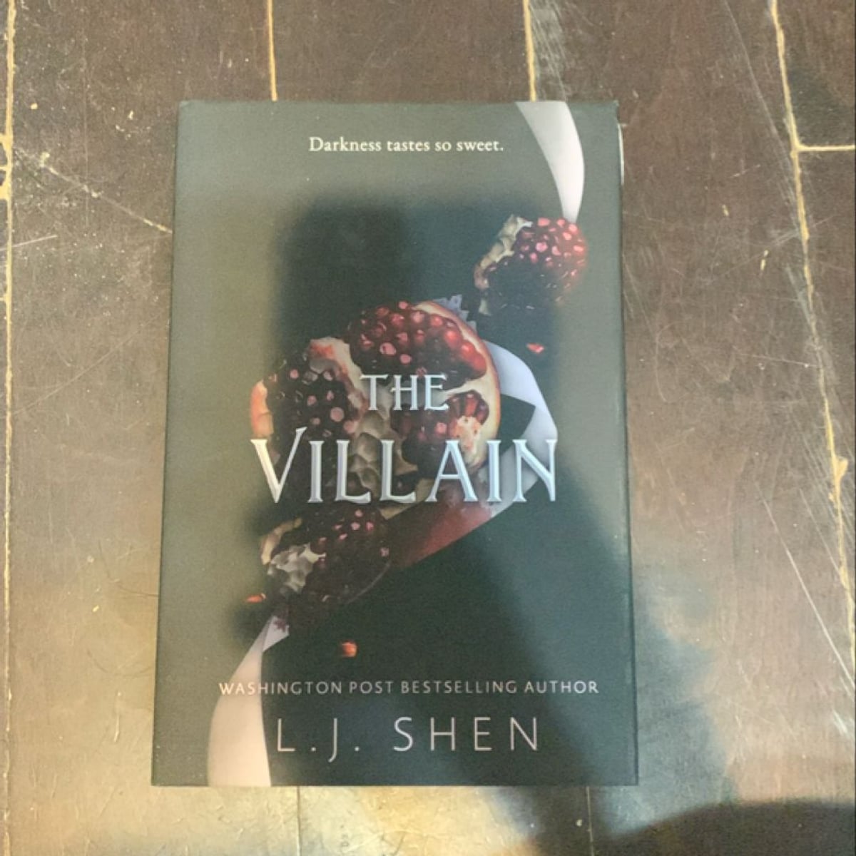 The Villain by L. J. Shen, Hardcover | Pangobooks