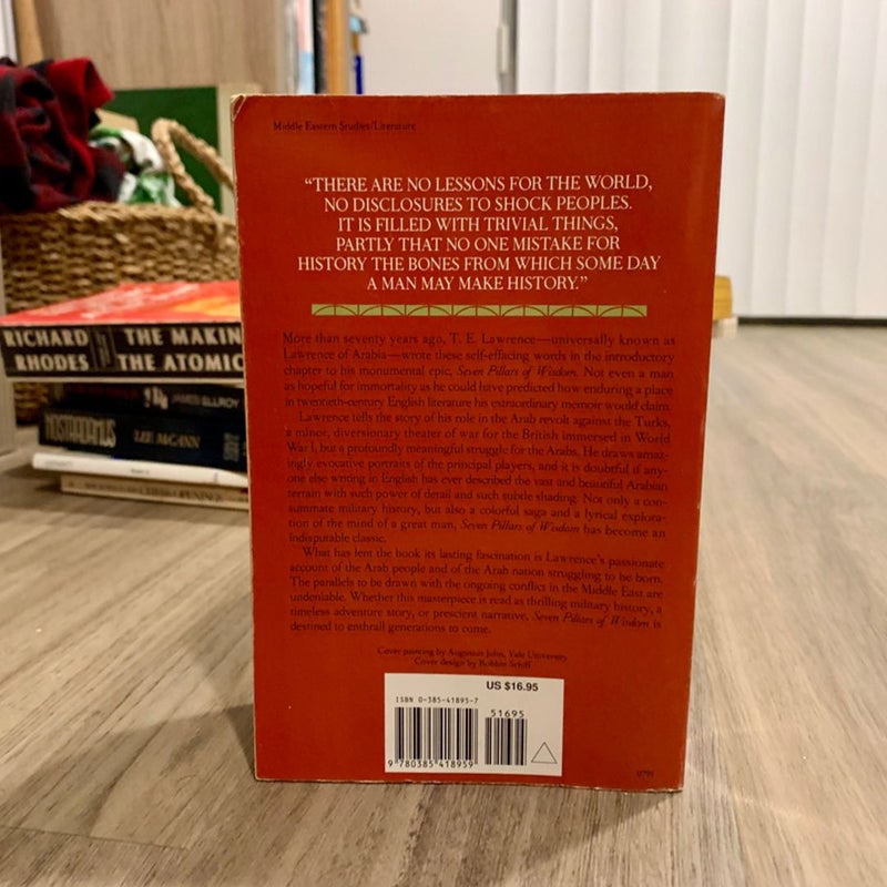 Seven Pillars of Wisdom by T. E. Lawrence; Angus Calder (Introduction ...