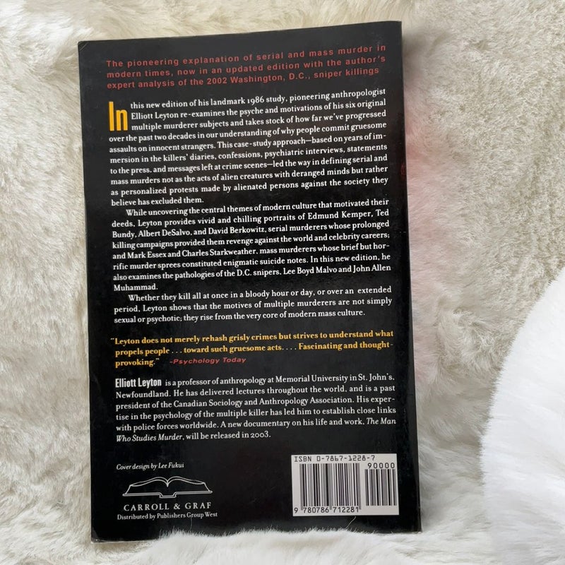 Hunting Humans by Elliott Leyton