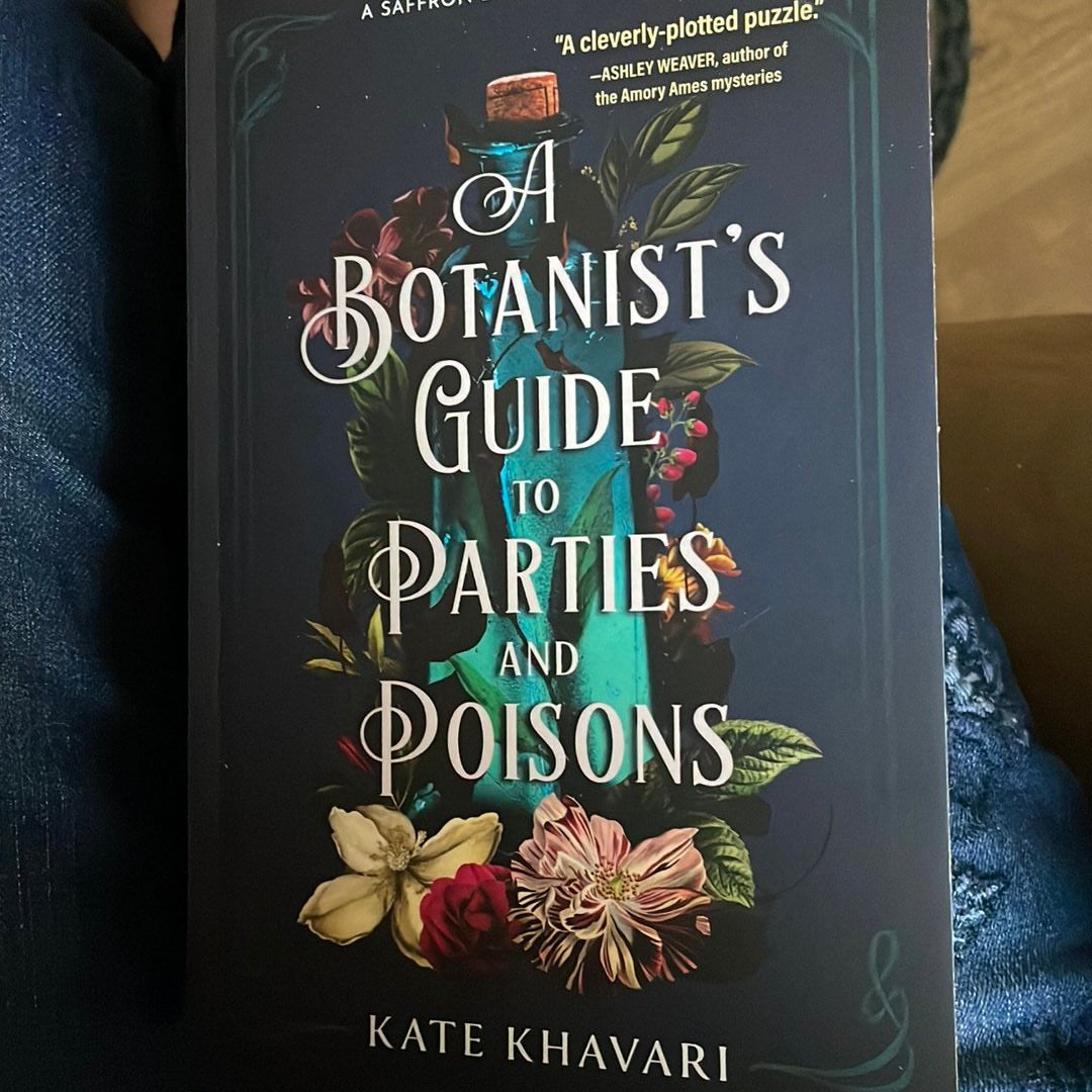 A Botanist's Guide to Parties and Poisons by Kate Khavari, Paperback | Pangobooks