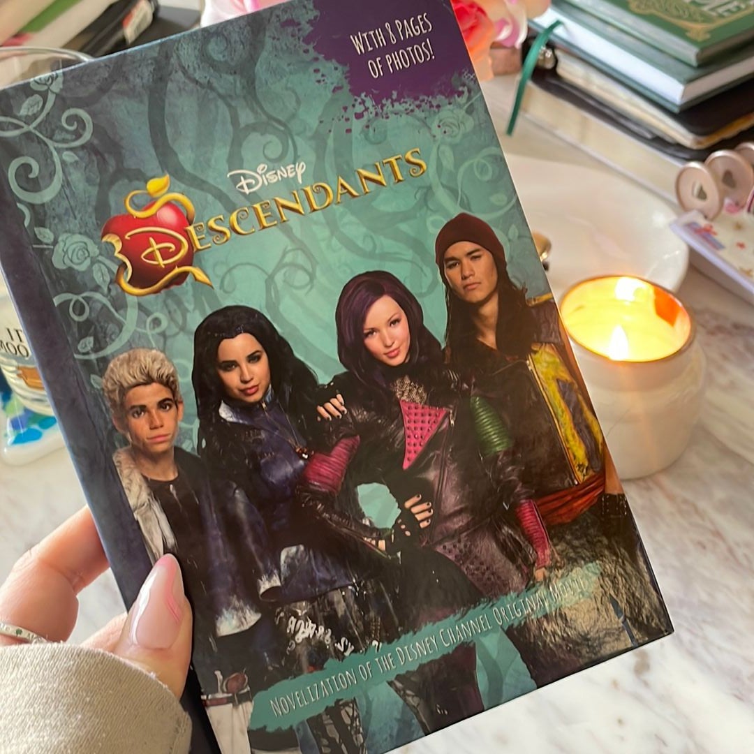 Descendants: Junior Novel by Rico Green