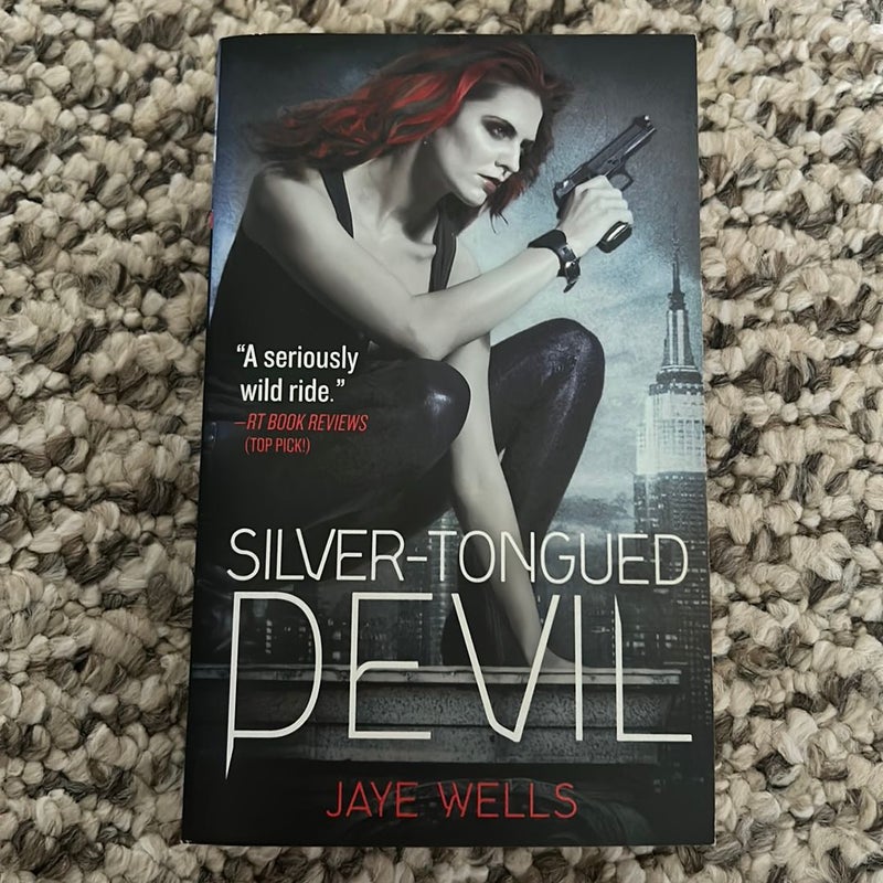 Silver-Tongued Devil by Jaye Wells