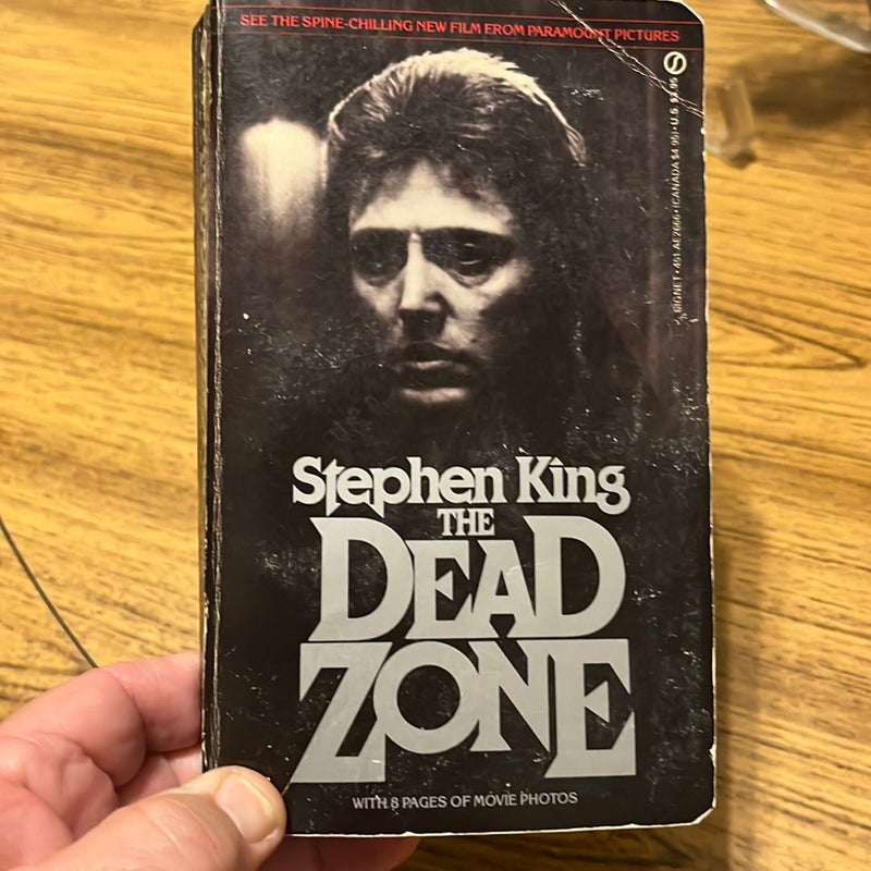 The Dead Zone by Stephen King, Paperback | Pangobooks