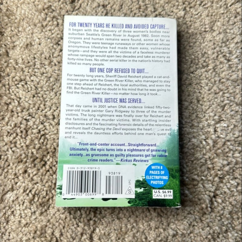 Chasing The Devil by Sheriff David Reichert, Paperback | Pangobooks