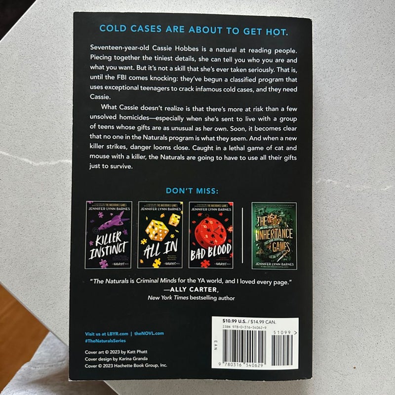 The Naturals by Jennifer Lynn Barnes , Paperback | Pangobooks