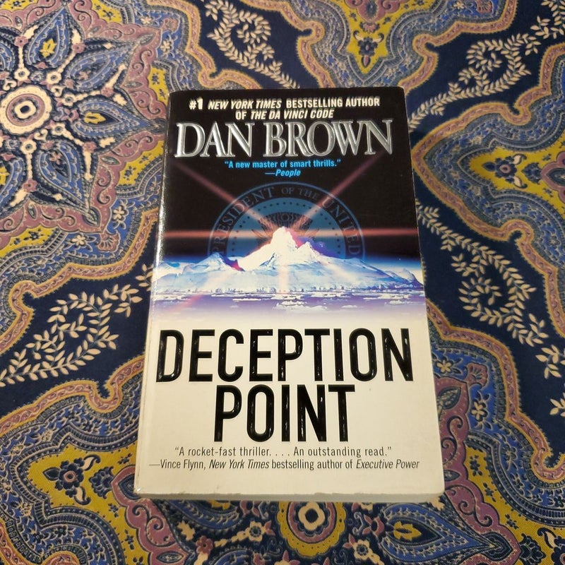 Deception Point by Dan Brown, Paperback | Pangobooks