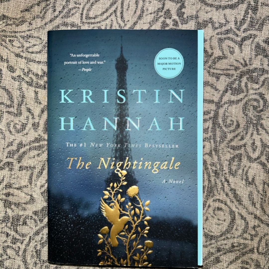 The nightingale by Kristin Hannah , Paperback | Pangobooks