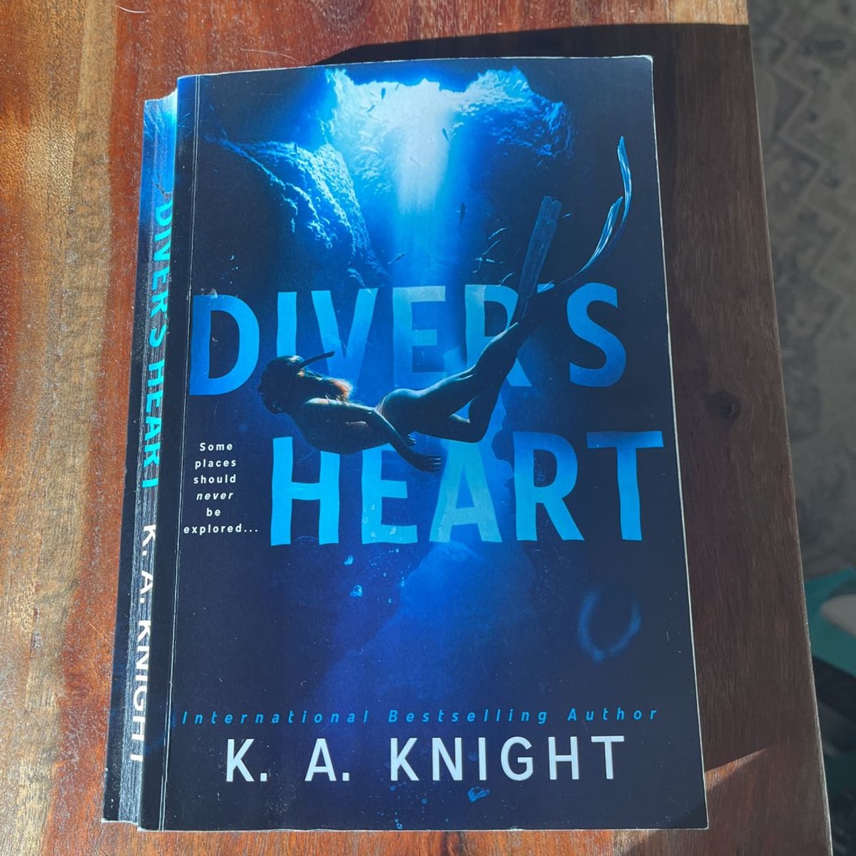 Diver's Heart by K.A. Knight, Paperback | Pangobooks