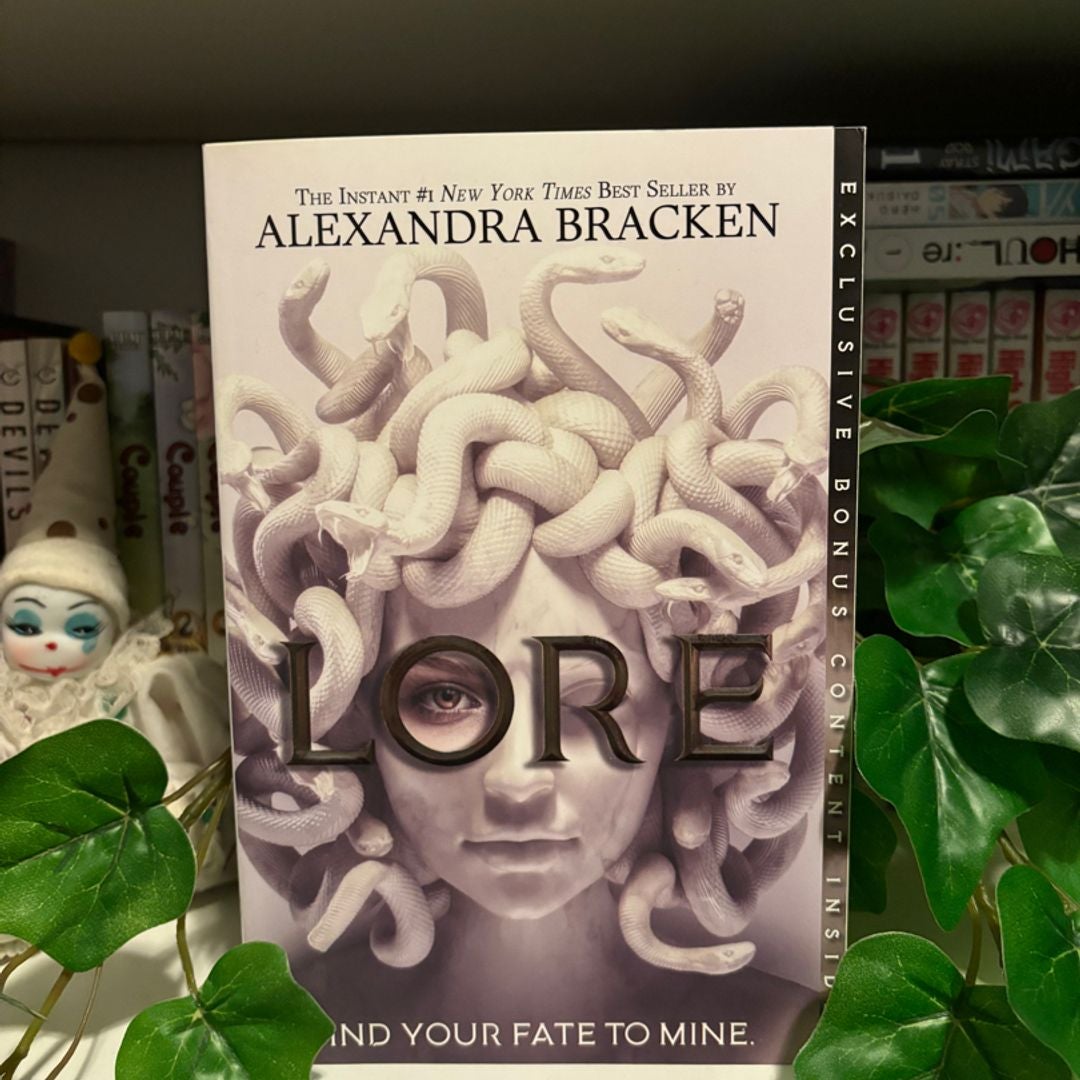 Lore by Alexandra Bracken, Paperback | Pangobooks