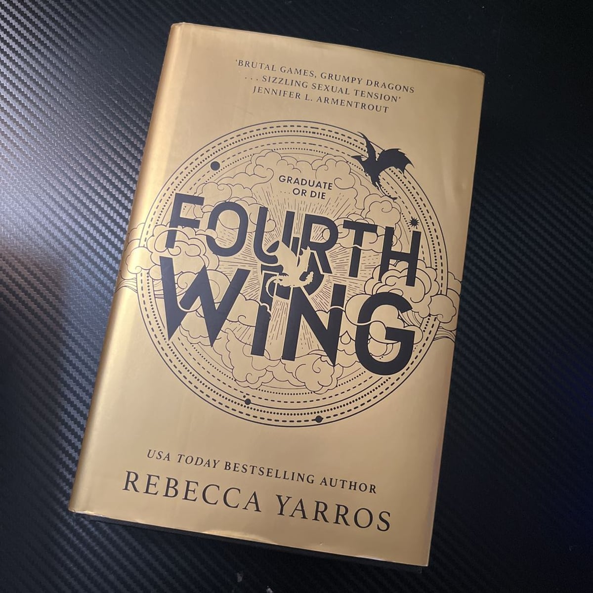 Fourth Wing by Rebecca Yarros, Hardcover | Pangobooks
