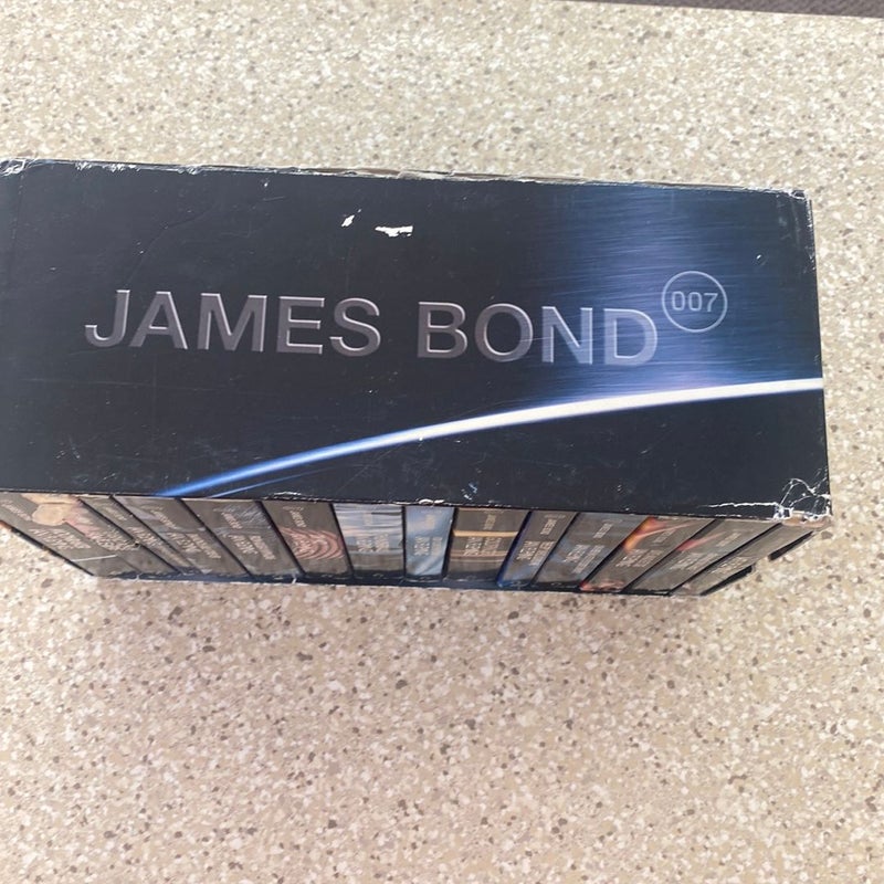 James Bond 007 gift set by Ian Fleming , Hardcover | Pangobooks