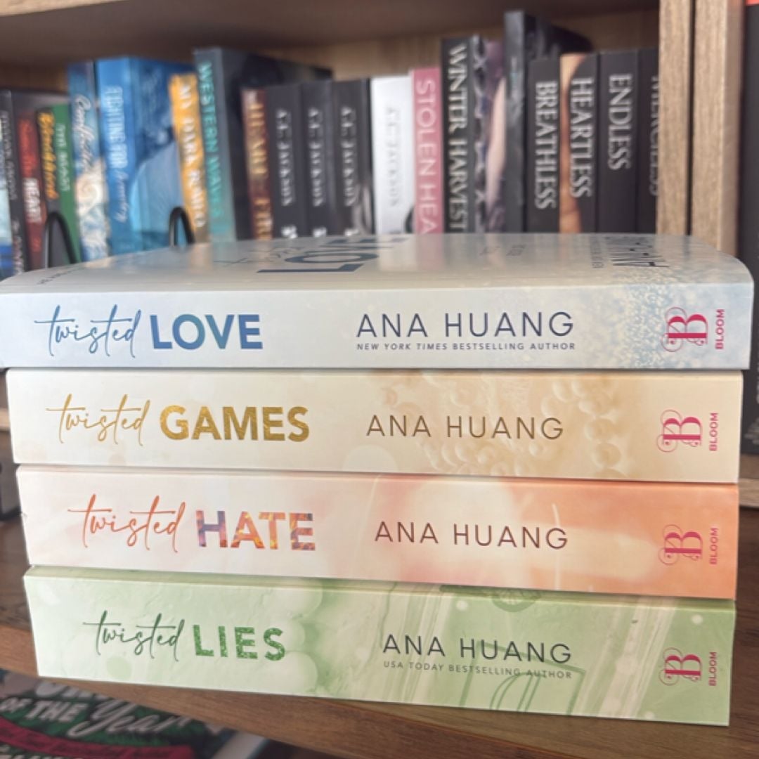 Twisted Series by Anna Huang, Paperback | Pangobooks
