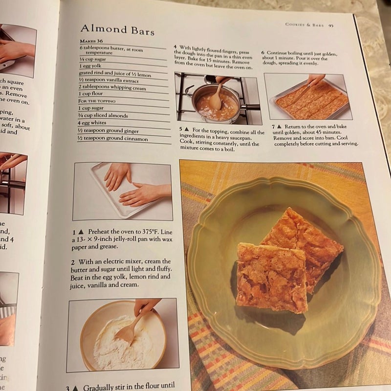 Practical Encyclopedia of Baking by Martha Day , Hardcover | Pangobooks