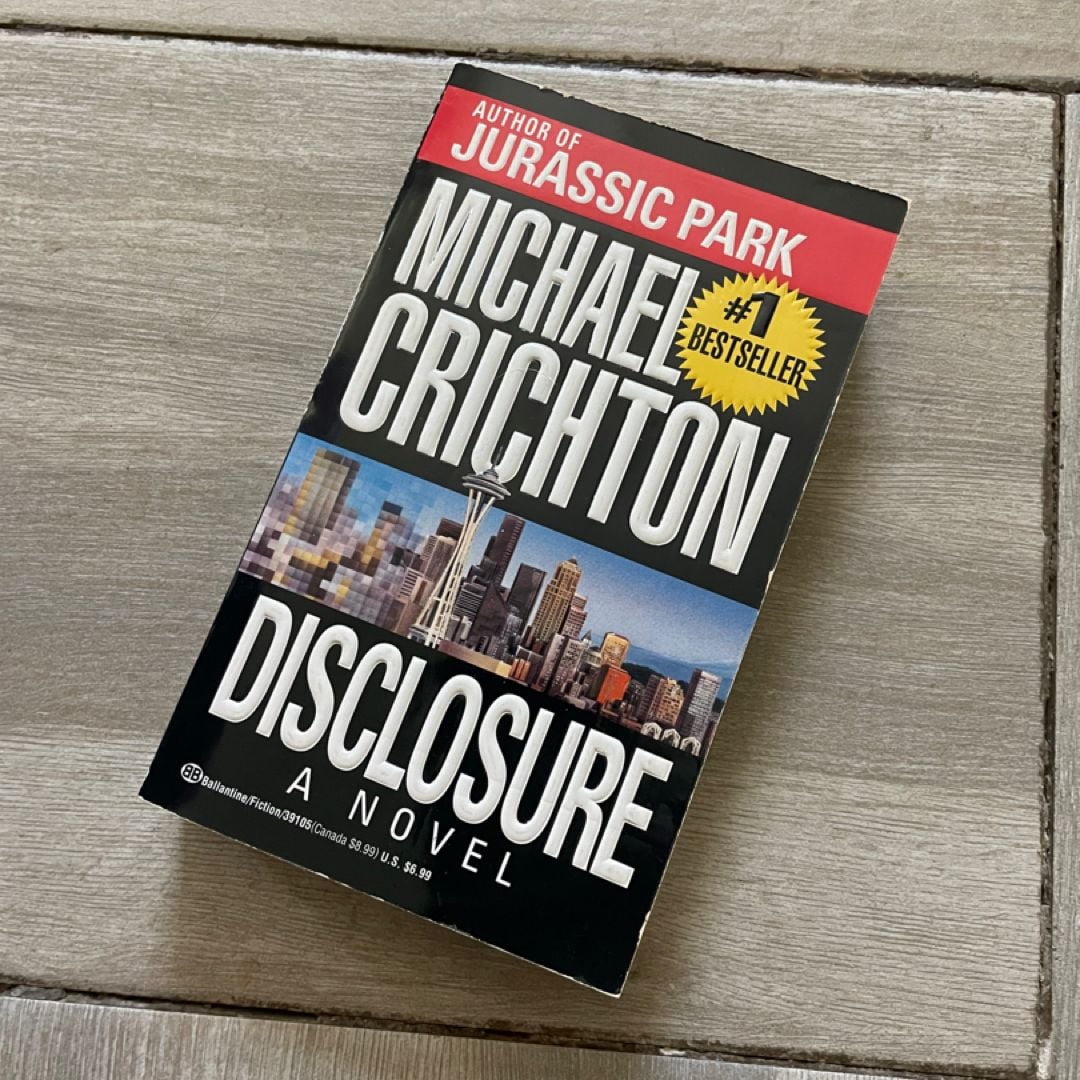 Disclosure by Michael Crichton, Paperback | Pangobooks