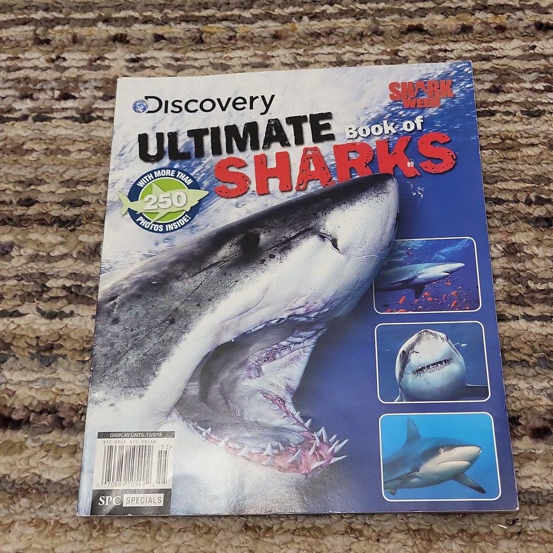 Ultimate book of sharks by Discovery, Paperback | Pangobooks