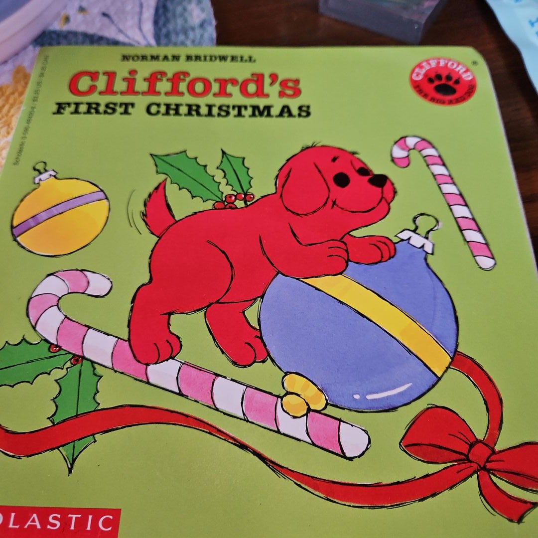 Clifford's First Christmas by Norman Bridwell
