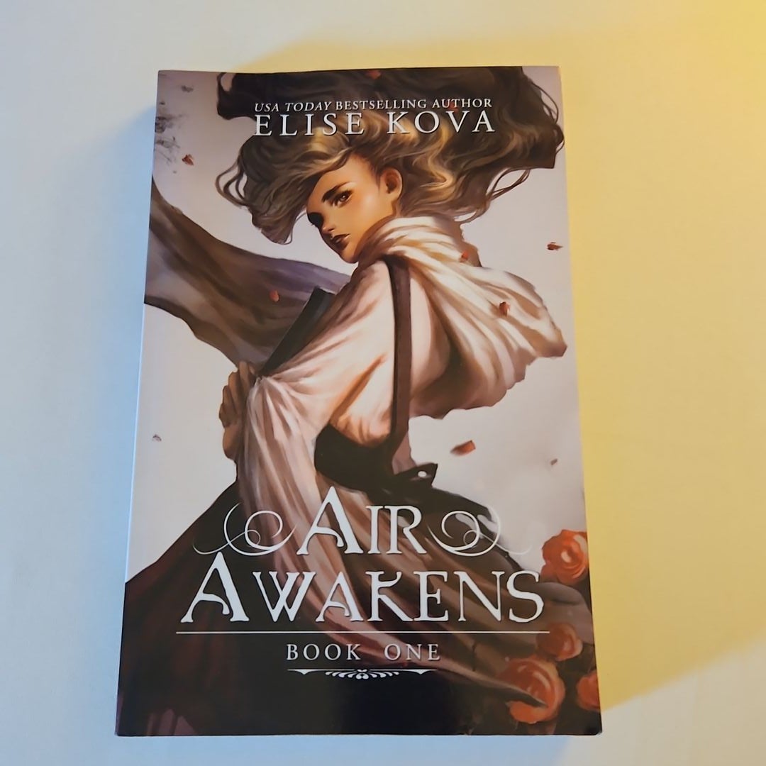 Air Awakens by Elise Kova, Paperback | Pangobooks