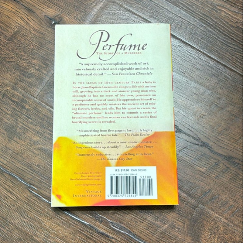 Perfume by Patrick Süskind, Paperback | Pangobooks