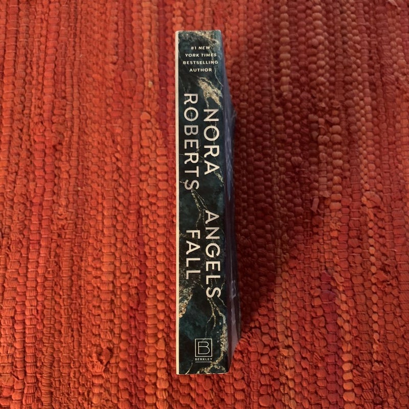 Angels Fall by Nora Roberts, Paperback | Pangobooks