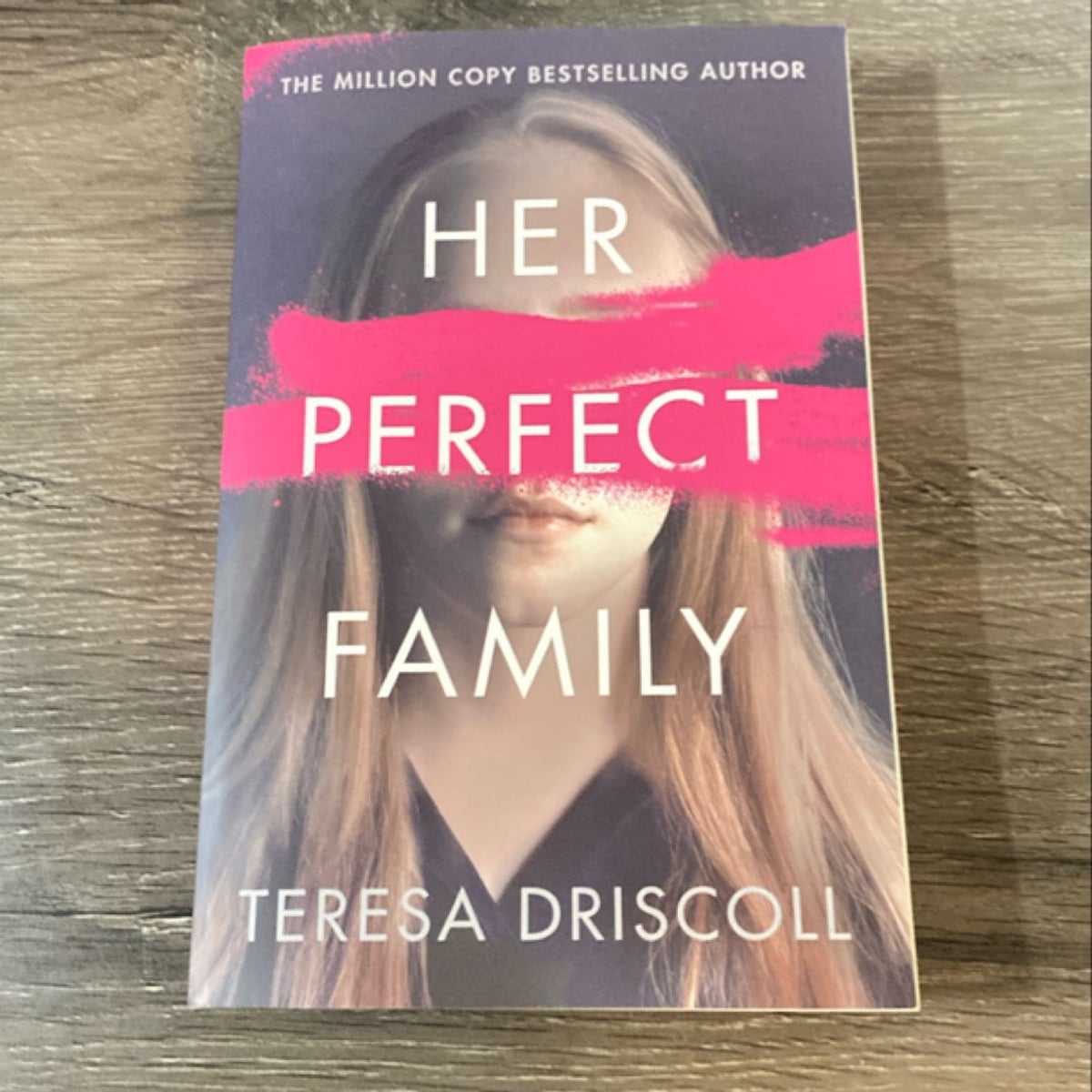 Her Perfect Family by Teresa Driscoll, Paperback | Pangobooks