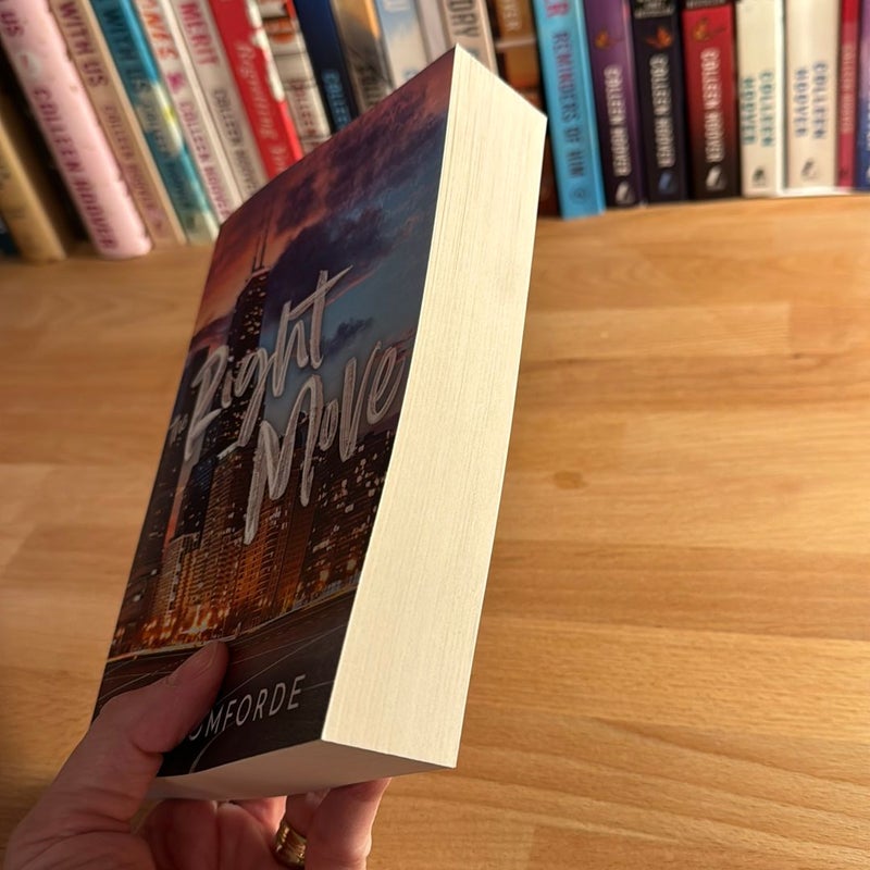 The Right Move by Liz Tomforde, Paperback | Pangobooks