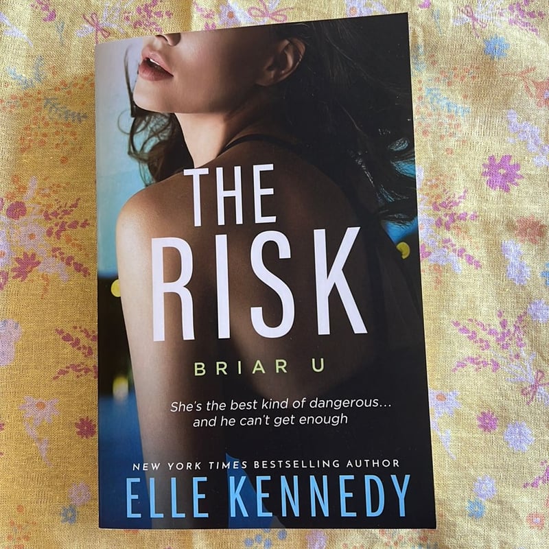 The Risk by Elle Kennedy, Paperback | Pangobooks