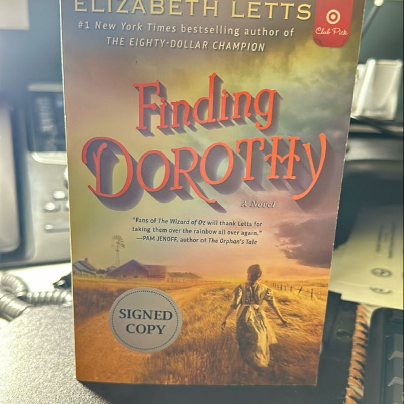 Finding Dorothy by Elizabeth Letts, Paperback | Pangobooks