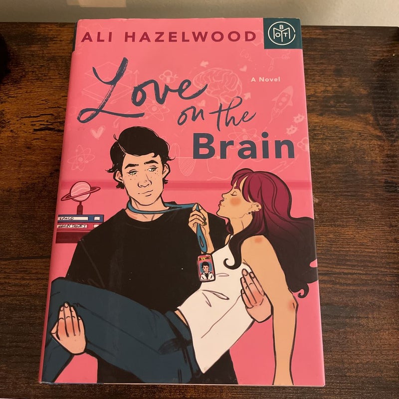 Love on the Brain by Ali Hazelwood, Hardcover | Pangobooks